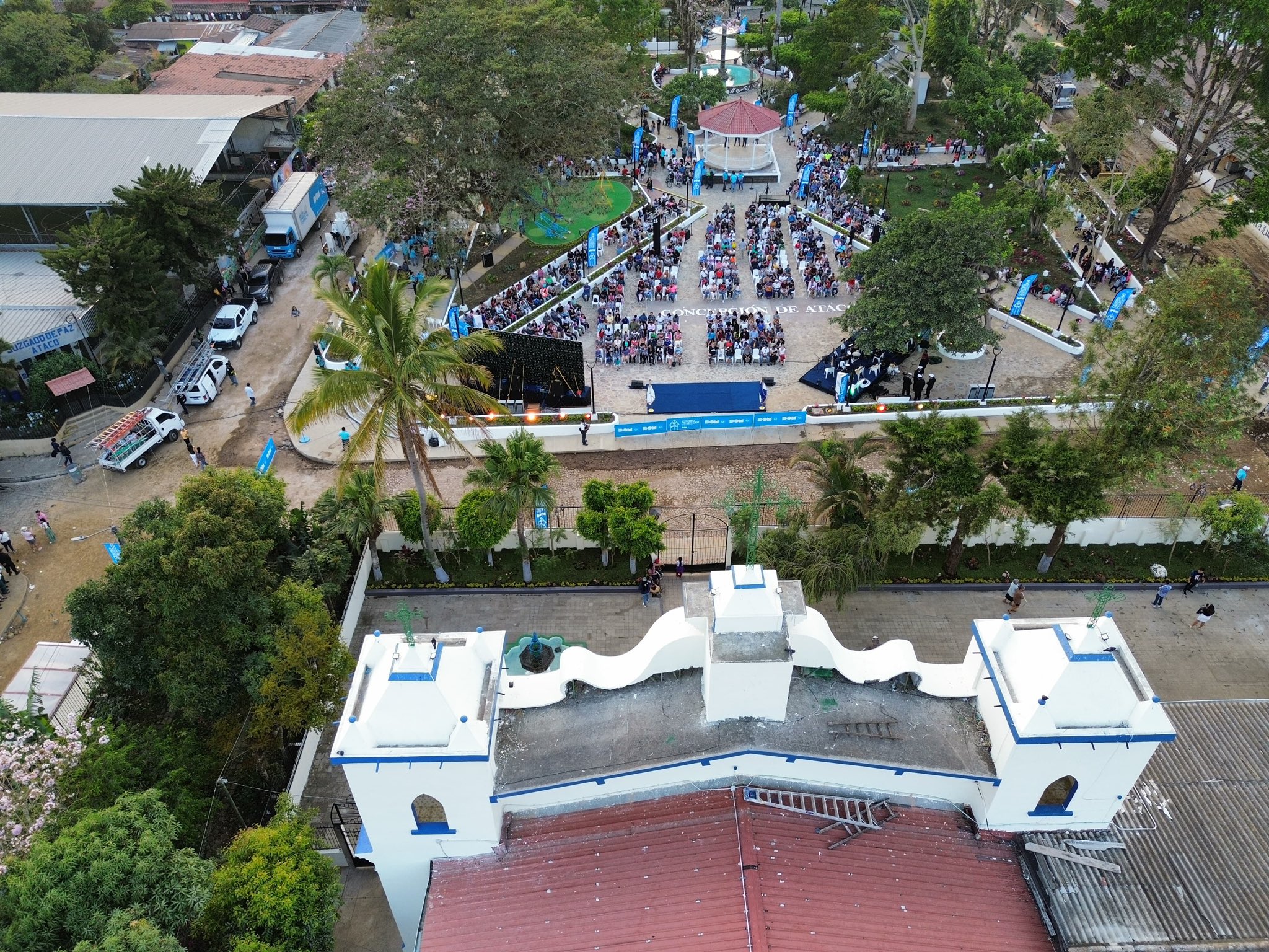 DOM entrega primera fase del renovado centro histórico de Ataco ...